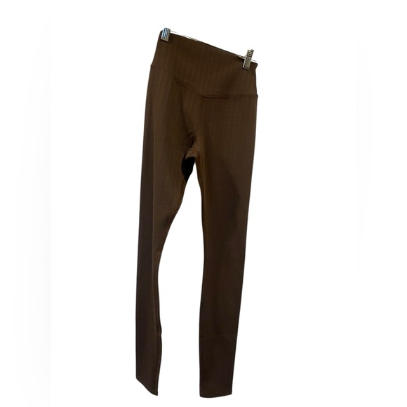 Vuori | Pants & Jumpsuits | 78 Nwt Vuori Textured Chilled Out Leggings ...